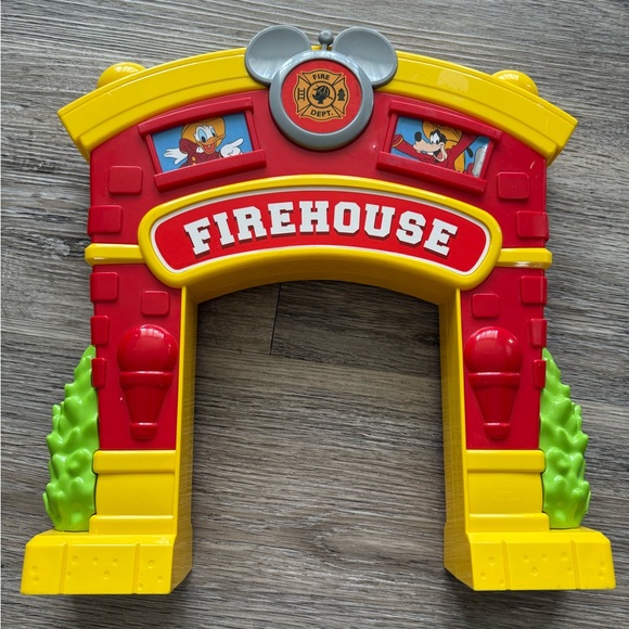 Disney | Toys | Disney Junior Mickey Mouse Clubhouse Fire House Archway ...